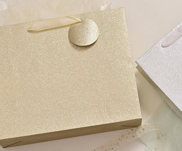 How to Choose the Right Size of a Gift Bag? Medium or Large? – Posh Paper